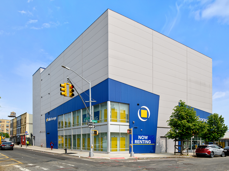 NYC MSA 10 property Portfolio | C&W Self-StorageCushman & Wakefield